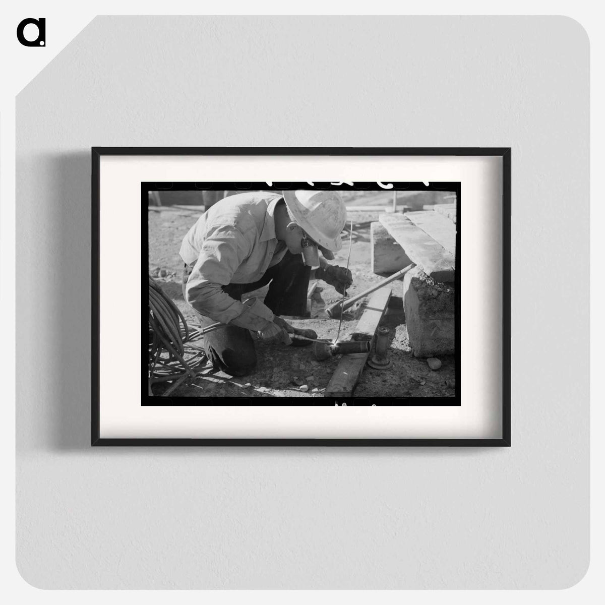 Welder at Shasta Dam - ラッセル リー Poster. – artgraph.