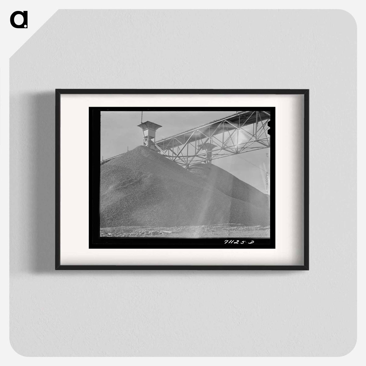Russell Lee(ラッセル リー)のShasta Dam Gravel - ラッセル リー Poster. - artgraph ...